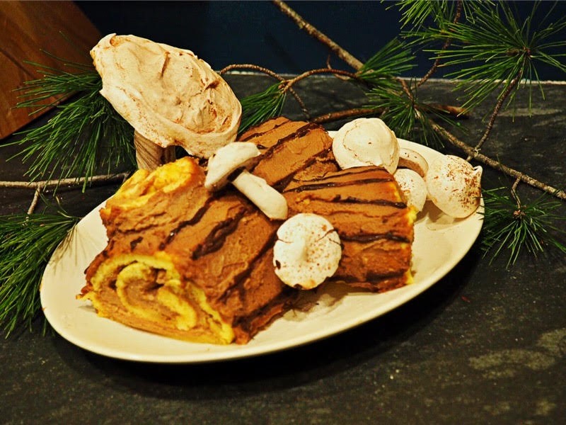 A Spectacular Holiday Dessert: Buche de Noel