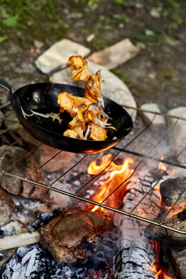 A Laid Back Photographic Guide to Campfire Cooking