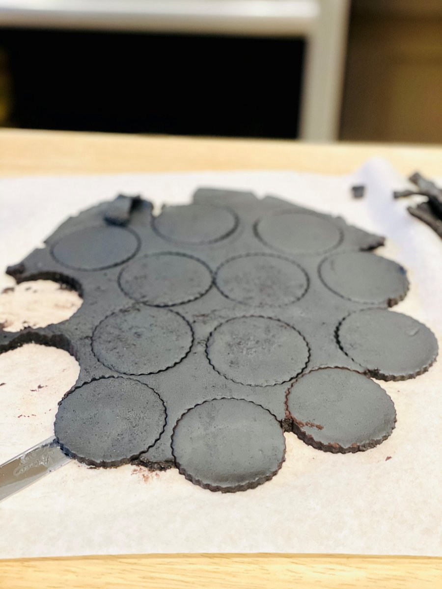 Homemade Oreo Cookies will Remind you of your Childhood