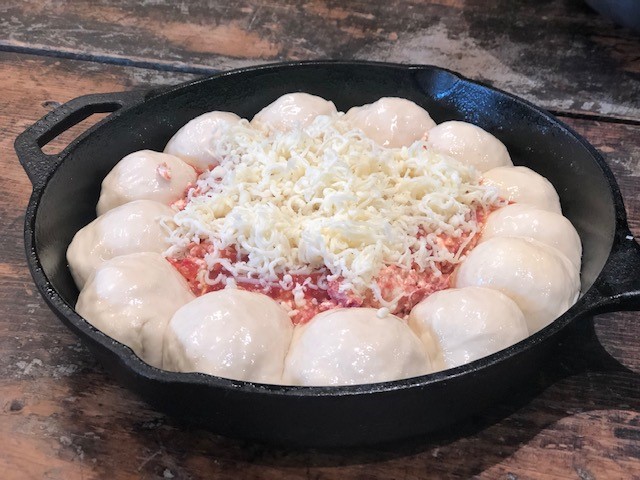 Stuffed Crust Pizza Dip