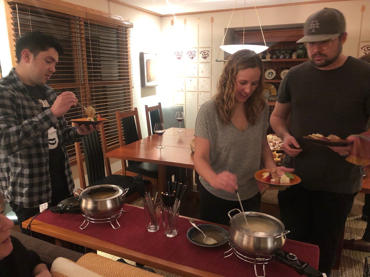 How to Throw a Fondue Party