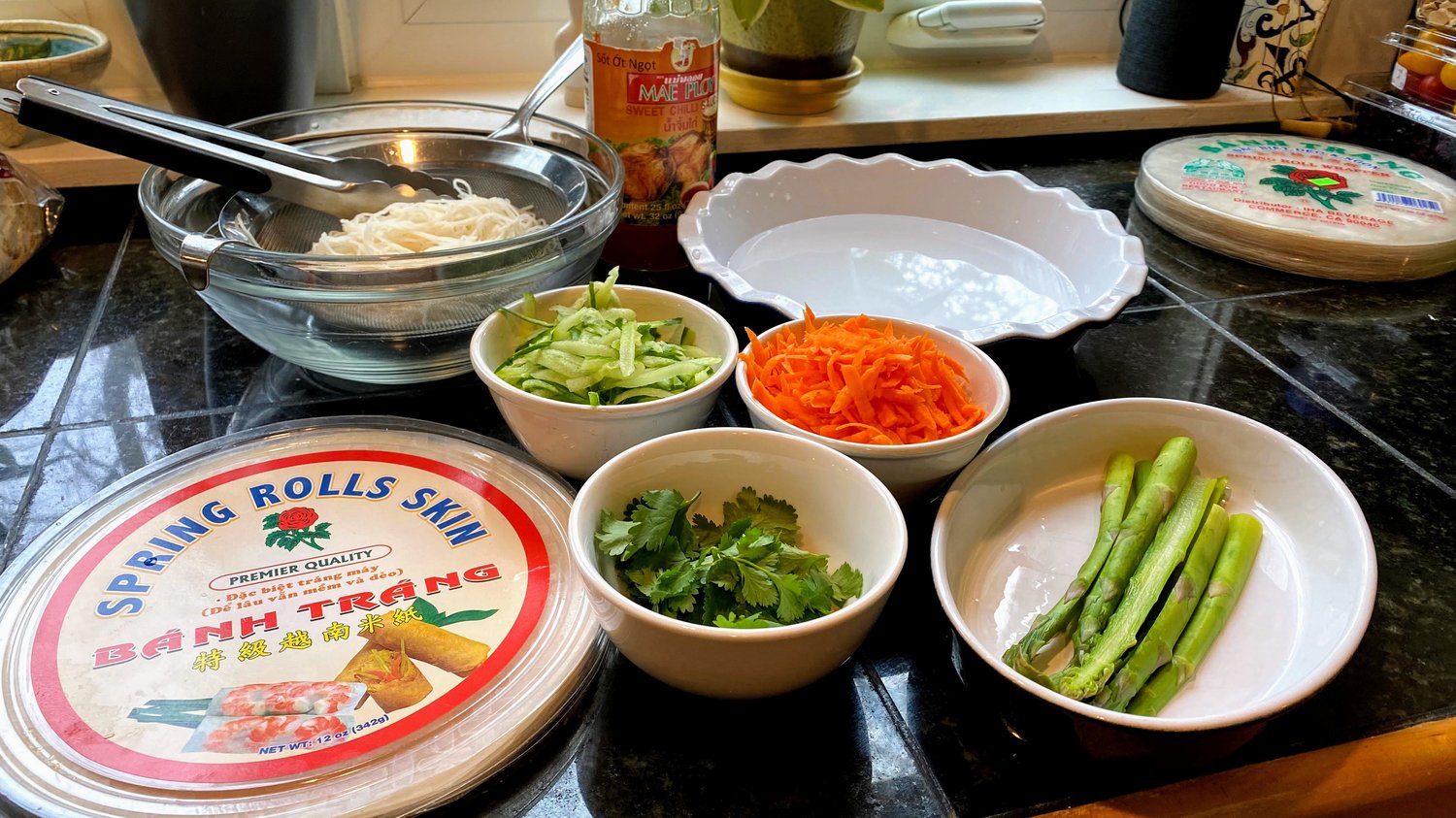 Fresh Spring Rolls: A Fun Way to Eat Salad